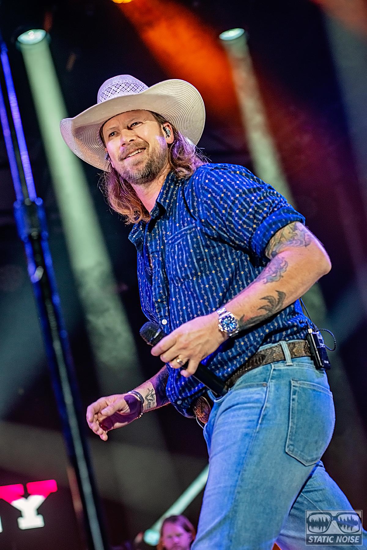 New York State Fair Had a Dirt Road Date Night With Brian Kelley ...