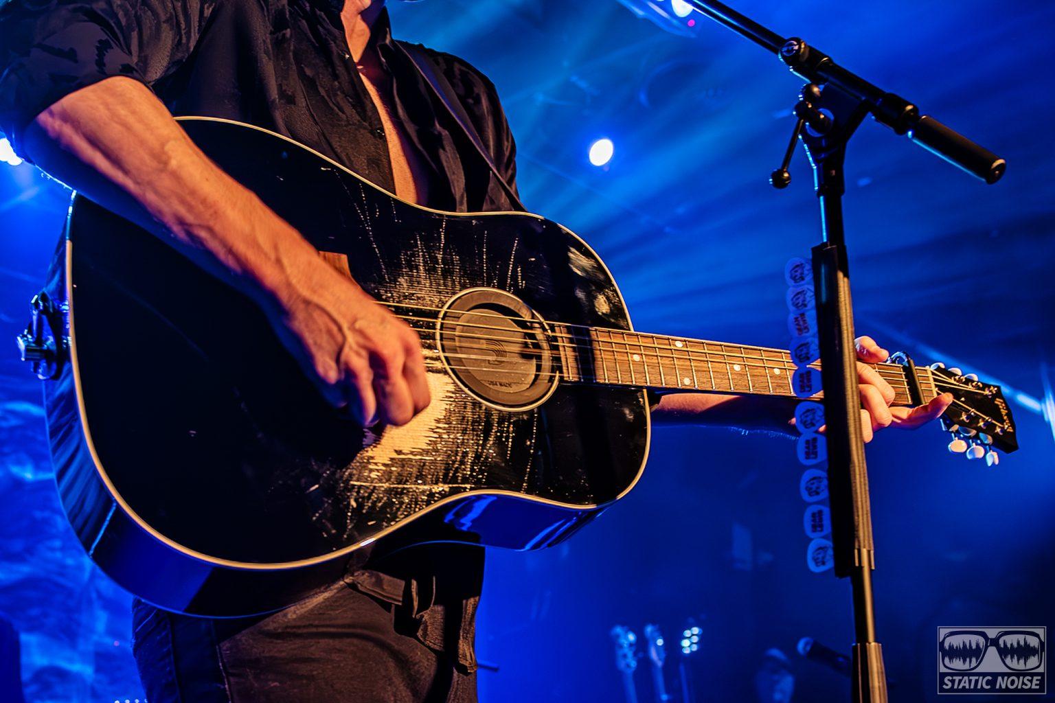 Dean Lewis Delivers a Night of Emotion and Energy at The Stone Pony ...